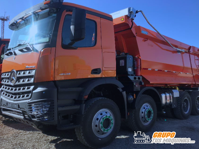 Arriendo de M.Benz AROCS 4848 - Volquetas
